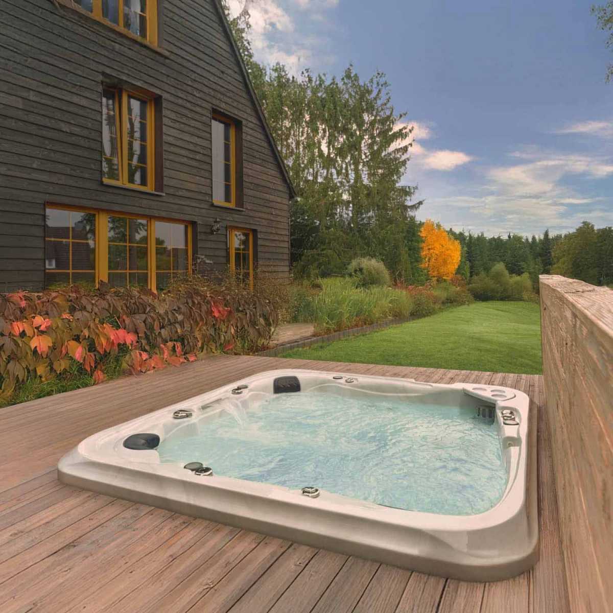 vivo spa® Outdoor Whirlpools: Whirlpool Center
